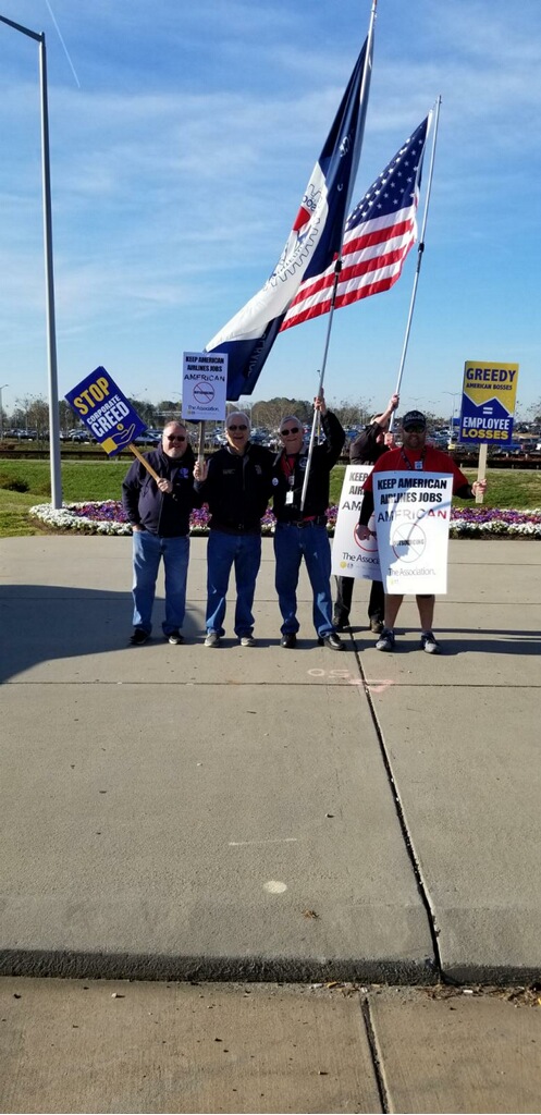 Informational Picketing - CLT - March 28, 2019 - Victory Local 1725